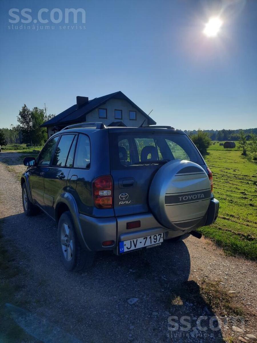 Toyota RAV4 2004 Tukums, ar dzinēja tilpumu 2.00 L un nobraukumu 0 tūkst. km par 1300 €, foto 4 vietnē AUTOMOTO.COM.LV