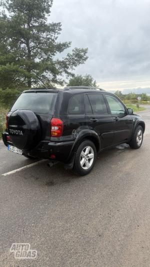 Toyota RAV4 2004 in Vilnius, with an engine capacity of 2.00 L and mileage of 250 thousand km for 2100 €, photo 4 on AUTOMOTO.COM.LV