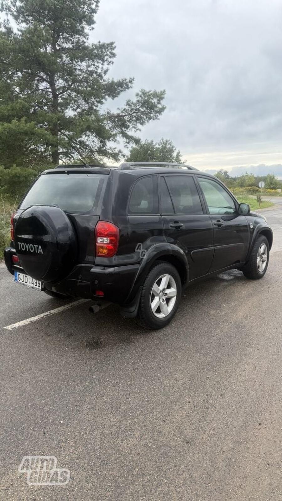 Toyota RAV4 2004 in Vilnius, with an engine capacity of 2.00 L and mileage of 250 thousand km for 2100 €, photo 4 on AUTOMOTO.COM.LV