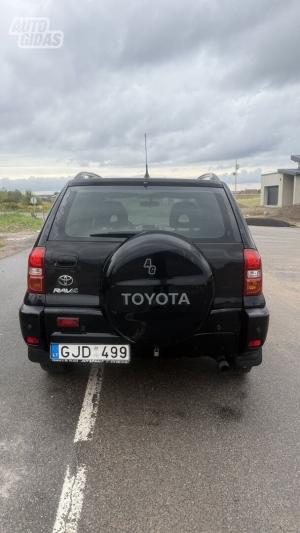 Toyota RAV4 2004 in Vilnius, with an engine capacity of 2.00 L and mileage of 250 thousand km for 2100 €, photo 5 on AUTOMOTO.COM.LV