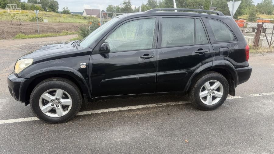 Toyota RAV4 2004 in Vilnius, with an engine capacity of 2.00 L and mileage of 250 thousand km for 2100 €, photo 7 on AUTOMOTO.COM.LV