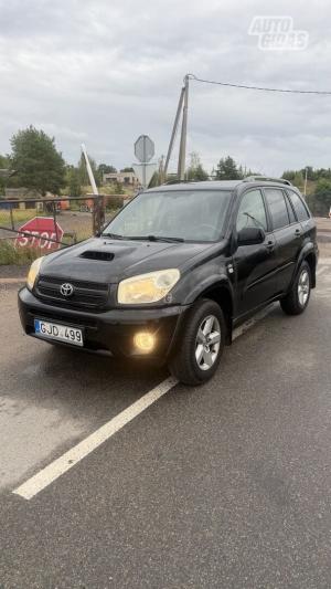 Toyota RAV4 2004 in Vilnius, with an engine capacity of 2.00 L and mileage of 250 thousand km for 2100 €, photo 8 on AUTOMOTO.COM.LV
