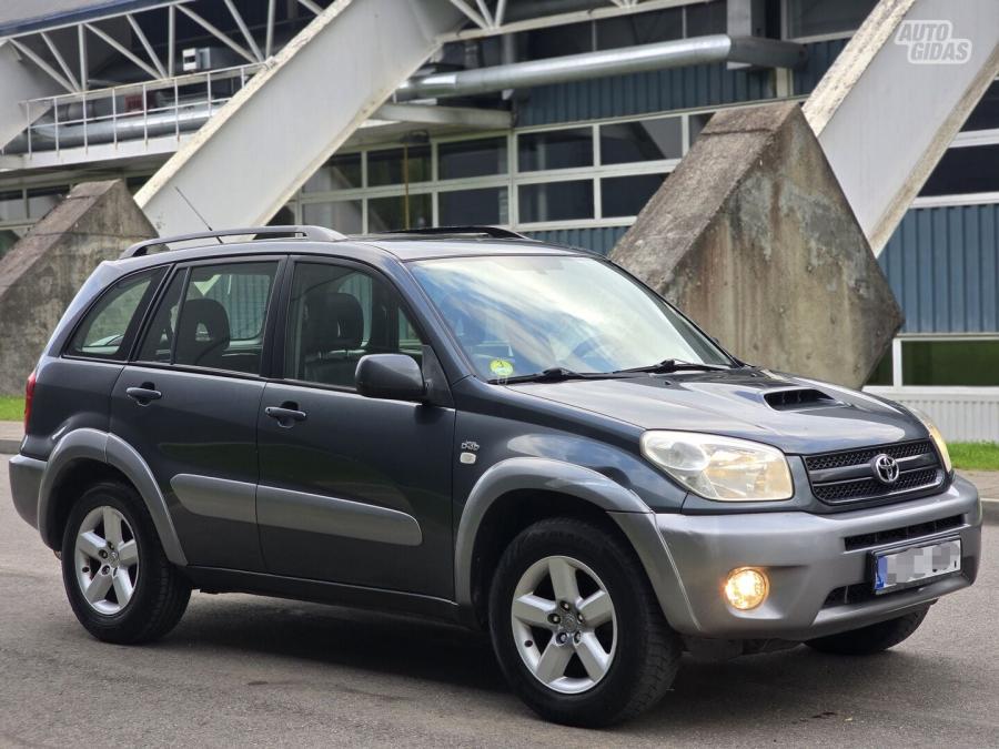 Toyota RAV4 2004 in Vilnius, with an engine capacity of 2.00 L and mileage of 266 thousand km for 2300 €, photo 1 on AUTOMOTO.COM.LV