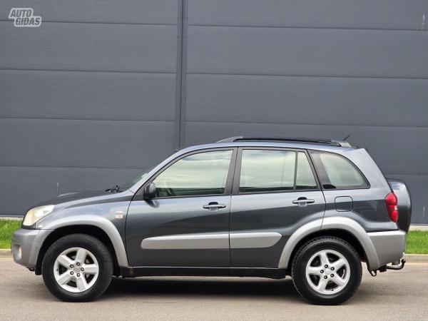 Toyota RAV4 2004 Viļņa, ar dzinēja tilpumu 2.00 L un nobraukumu 266 tūkst. km par 2300 €, foto 5 vietnē AUTOMOTO.COM.LV