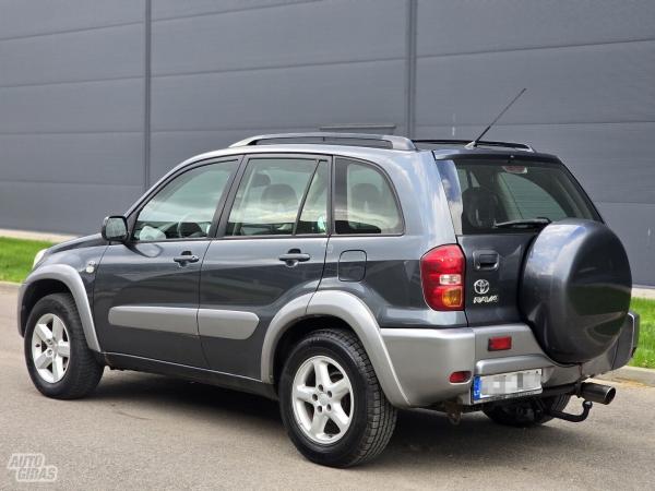 Toyota RAV4 2004 Viļņa, ar dzinēja tilpumu 2.00 L un nobraukumu 266 tūkst. km par 2300 €, foto 6 vietnē AUTOMOTO.COM.LV