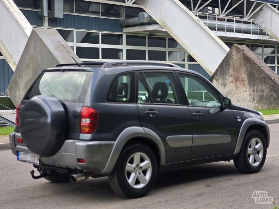 Toyota RAV4 2004 in Vilnius, with an engine capacity of 2.00 L and mileage of 266 thousand km for 2300 €, photo 7 on AUTOMOTO.COM.LV