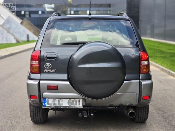 Toyota RAV4 2004 Viļņa, ar dzinēja tilpumu 2.00 L un nobraukumu 266 tūkst. km par 2300 €, foto 9 vietnē AUTOMOTO.COM.LV