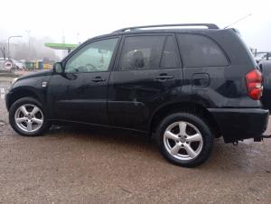 Toyota RAV4 2005 Kauņa, ar dzinēja tilpumu 2.00 L un nobraukumu 402 tūkst. km par 1650 €, foto 2 vietnē AUTOMOTO.COM.LV