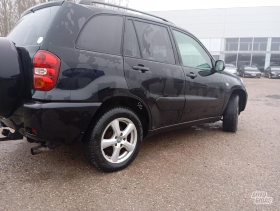 Toyota RAV4 2005 Kauņa, ar dzinēja tilpumu 2.00 L un nobraukumu 402 tūkst. km par 1650 €, foto 7 vietnē AUTOMOTO.COM.LV