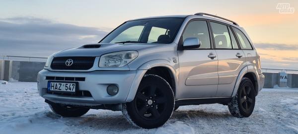 Toyota RAV4 2005 Viļņa, ar dzinēja tilpumu 2.00 L un nobraukumu 320 tūkst. km par 3750 €, foto 8 vietnē AUTOMOTO.COM.LV