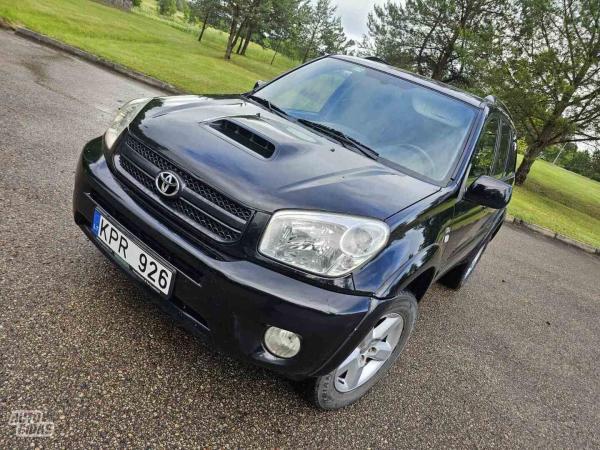 Toyota RAV4 2005 in Utena, with an engine capacity of 2.00 L and mileage of 321 thousand km for 2650 €, photo 2 on AUTOMOTO.COM.LV