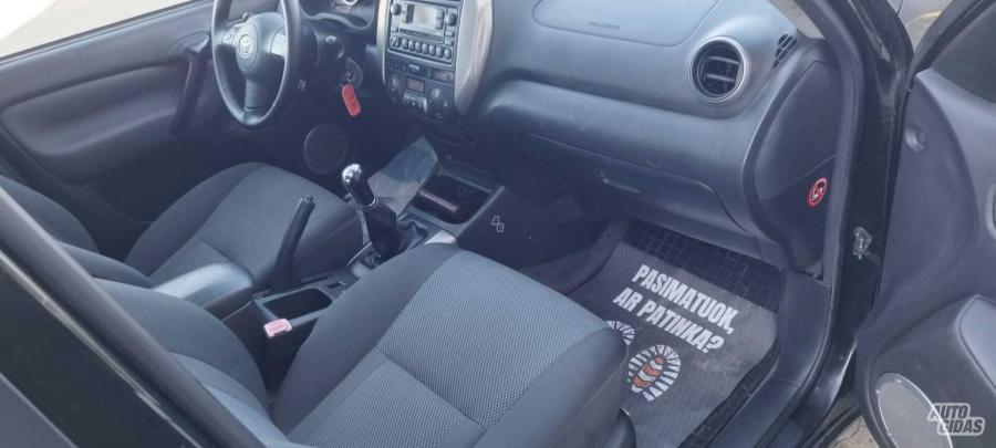 Toyota RAV4 2005 Tauragė, ar dzinēja tilpumu 2.00 L un nobraukumu 235 tūkst. km par 3600 €, foto 8 vietnē AUTOMOTO.COM.LV