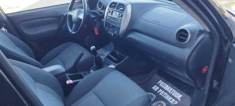Toyota RAV4 2005 Tauragė, ar dzinēja tilpumu 2.00 L un nobraukumu 235 tūkst. km par 3600 €, foto 9 vietnē AUTOMOTO.COM.LV