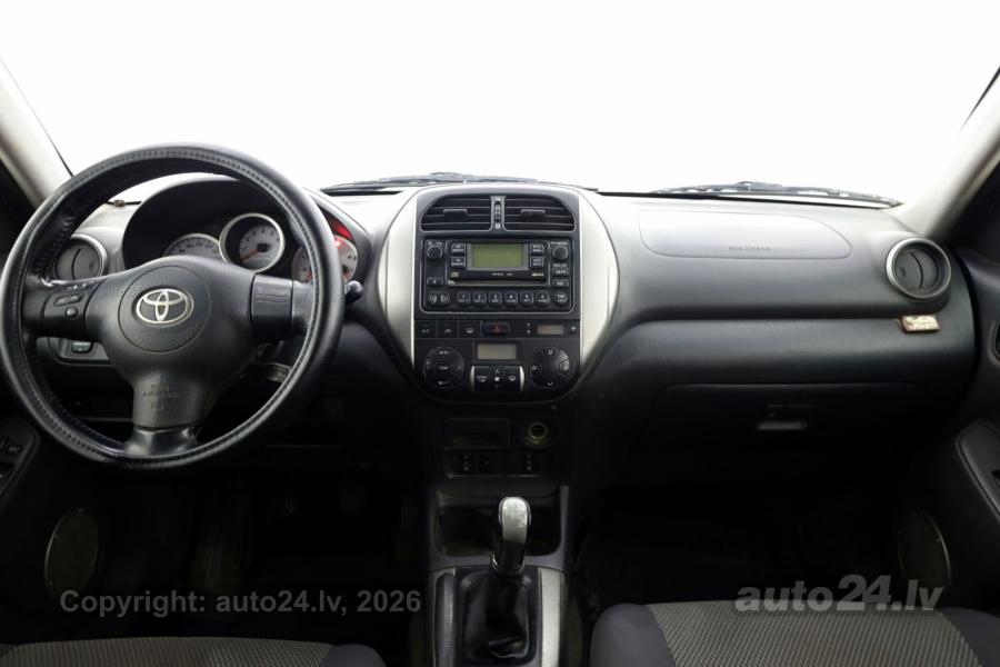 Toyota RAV4 2005 in Tallinn, with an engine capacity of 2.00 L and mileage of 267 thousand km for 2299 €, photo 6 on AUTOMOTO.COM.LV