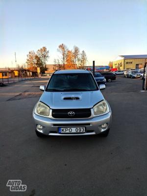 Toyota RAV4 2005 in Plunge, with an engine capacity of 2.00 L and mileage of 285 thousand km for 1050 €, photo 3 on AUTOMOTO.COM.LV