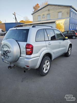 Toyota RAV4 2005 in Plunge, with an engine capacity of 2.00 L and mileage of 285 thousand km for 1050 €, photo 7 on AUTOMOTO.COM.LV