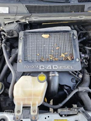Toyota RAV4 2005 in Plunge, with an engine capacity of 2.00 L and mileage of 285 thousand km for 1050 €, photo 13 on AUTOMOTO.COM.LV