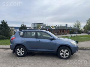 Toyota RAV4 2006 Rīga, ar dzinēja tilpumu 2.20 L un nobraukumu 240 tūkst. km par 28300 €, foto 7 vietnē AUTOMOTO.COM.LV