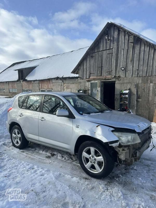 Toyota RAV4 2006 Šilutė, ar dzinēja tilpumu 2.20 L un nobraukumu 250 tūkst. km par 1550 €, foto 2 vietnē AUTOMOTO.COM.LV