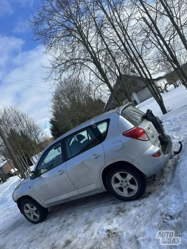 Toyota RAV4 2006 Šilutė, ar dzinēja tilpumu 2.20 L un nobraukumu 250 tūkst. km par 1550 €, foto 5 vietnē AUTOMOTO.COM.LV