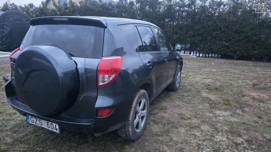 Toyota RAV4 2006 Kauņa, ar dzinēja tilpumu 2.20 L un nobraukumu 386 tūkst. km par 3500 €, foto 3 vietnē AUTOMOTO.COM.LV