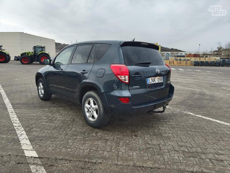 Toyota RAV4 2006 Kauņa, ar dzinēja tilpumu 2.20 L un nobraukumu 308 tūkst. km par 3200 €, foto 3 vietnē AUTOMOTO.COM.LV