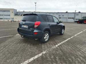 Toyota RAV4 2006 Kauņa, ar dzinēja tilpumu 2.20 L un nobraukumu 308 tūkst. km par 3200 €, foto 4 vietnē AUTOMOTO.COM.LV