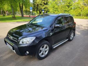 Toyota RAV4 2006 in Marijampole, with an engine capacity of 2.20 L and mileage of 371 thousand km for 3550 €, photo 5 on AUTOMOTO.COM.LV