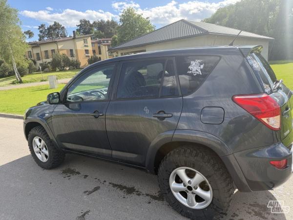 Toyota RAV4 2006 Elektrėnai, ar dzinēja tilpumu 2.20 L un nobraukumu 244 tūkst. km par 2899 €, foto 4 vietnē AUTOMOTO.COM.LV