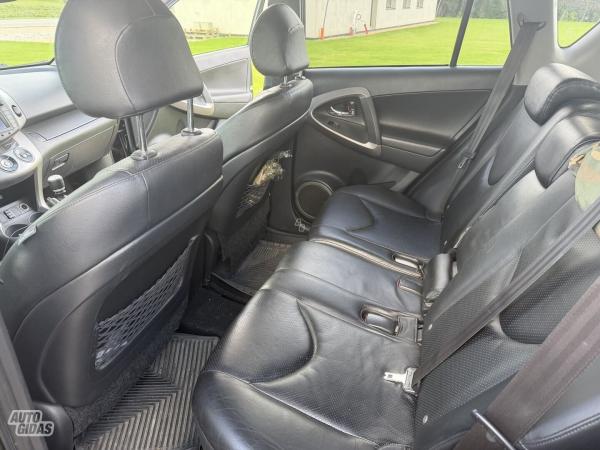 Toyota RAV4 2006 Elektrėnai, ar dzinēja tilpumu 2.20 L un nobraukumu 244 tūkst. km par 2899 €, foto 8 vietnē AUTOMOTO.COM.LV