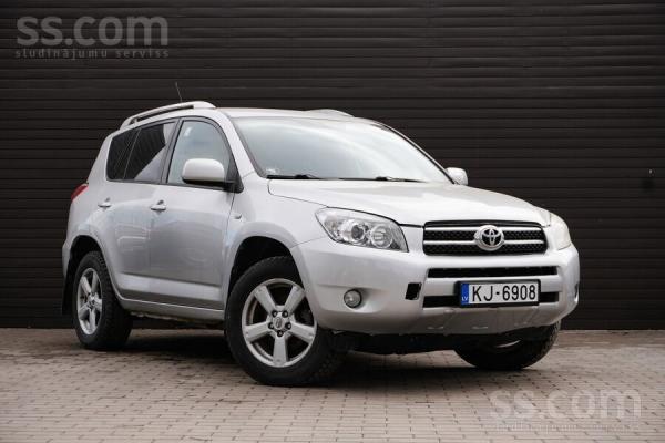 Тойота РАВ 4 2006 в Рига, объемом двигателя 2.20 л и пробегом 250 тыс. км за 4390 €, фото 2 на AUTOMOTO.COM.LV