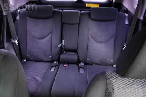 Toyota RAV4 2006 in Riga, with an engine capacity of 2.20 L and mileage of 250 thousand km for 4390 €, photo 14 on AUTOMOTO.COM.LV