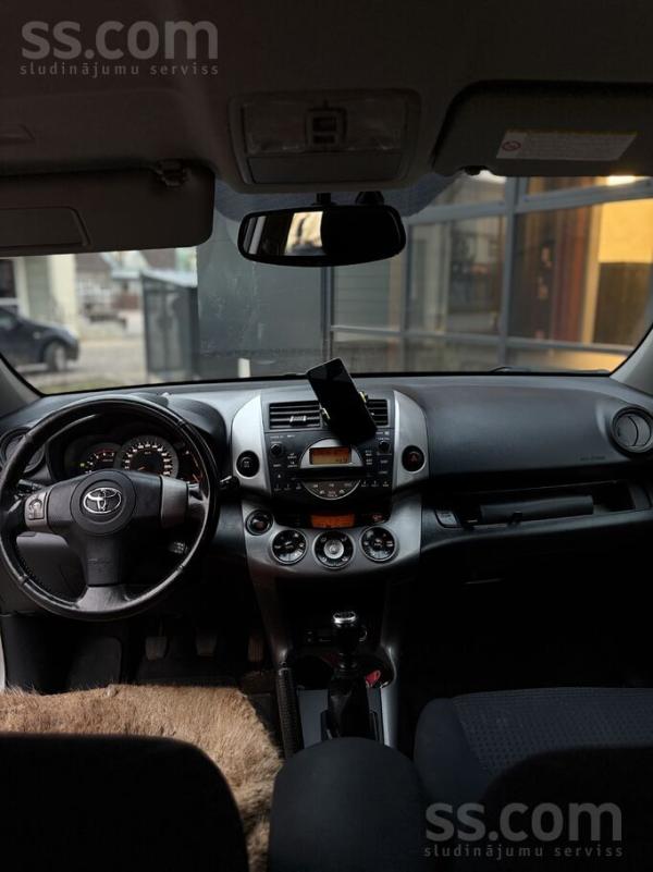 Toyota RAV4 2006 Kuldīga, ar dzinēja tilpumu 2.20 L un nobraukumu 0 tūkst. km par 4000 €, foto 3 vietnē AUTOMOTO.COM.LV