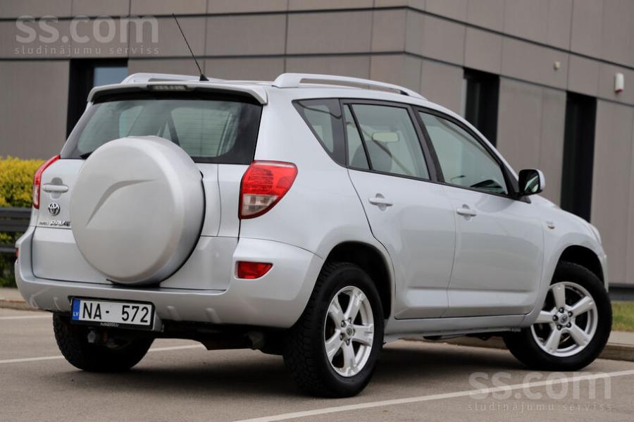 Toyota RAV4 2006 Tukums, ar dzinēja tilpumu 2.20 L un nobraukumu 283 tūkst. km par 3500 €, foto 4 vietnē AUTOMOTO.COM.LV