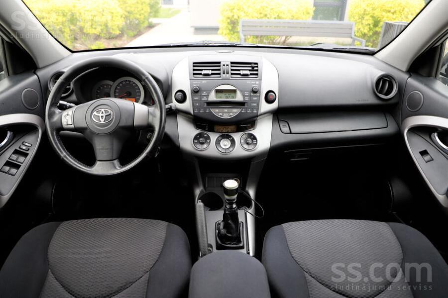 Toyota RAV4 2006 Tukums, ar dzinēja tilpumu 2.20 L un nobraukumu 283 tūkst. km par 3500 €, foto 6 vietnē AUTOMOTO.COM.LV