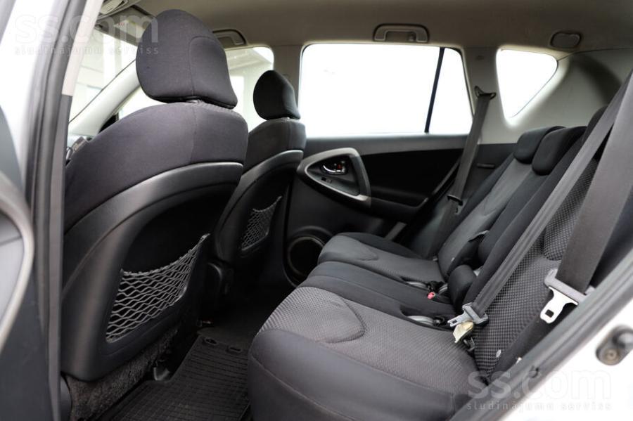 Toyota RAV4 2006 Tukums, ar dzinēja tilpumu 2.20 L un nobraukumu 283 tūkst. km par 3500 €, foto 10 vietnē AUTOMOTO.COM.LV