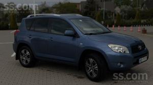 Toyota RAV4 2006 Rīga, ar dzinēja tilpumu 2.00 L un nobraukumu 162 tūkst. km par 5995 €, foto  vietnē AUTOMOTO.COM.LV
