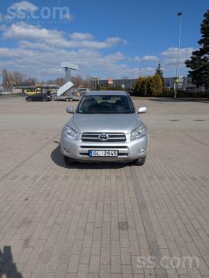 Toyota RAV4 2006 Rīga, ar dzinēja tilpumu 2.20 L un nobraukumu 371 tūkst. km par 3100 €, foto 3 vietnē AUTOMOTO.COM.LV