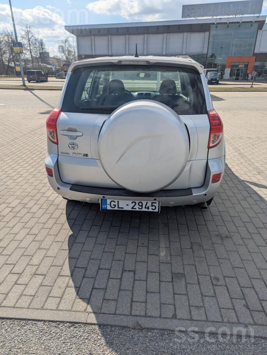 Toyota RAV4 2006 Rīga, ar dzinēja tilpumu 2.20 L un nobraukumu 371 tūkst. km par 3100 €, foto 7 vietnē AUTOMOTO.COM.LV