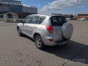 Toyota RAV4 2006 Rīga, ar dzinēja tilpumu 2.20 L un nobraukumu 371 tūkst. km par 3100 €, foto 8 vietnē AUTOMOTO.COM.LV