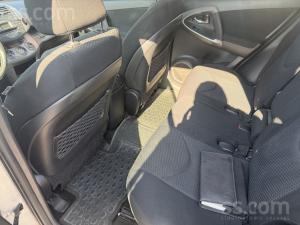 Toyota RAV4 2006 Liepāja, ar dzinēja tilpumu 2.00 L un nobraukumu 266 tūkst. km par 4350 €, foto 9 vietnē AUTOMOTO.COM.LV