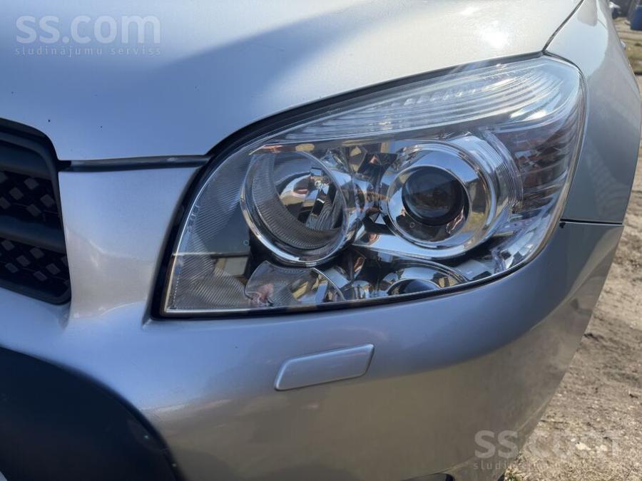 Toyota RAV4 2006 Liepāja, ar dzinēja tilpumu 2.00 L un nobraukumu 266 tūkst. km par 4350 €, foto 14 vietnē AUTOMOTO.COM.LV