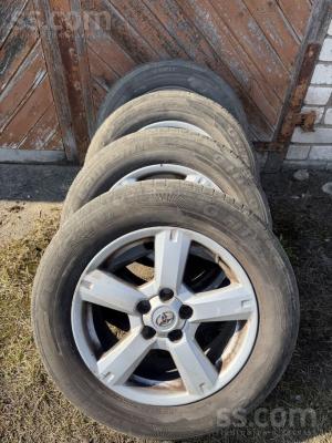 Toyota RAV4 2006 Liepāja, ar dzinēja tilpumu 2.00 L un nobraukumu 266 tūkst. km par 4350 €, foto 16 vietnē AUTOMOTO.COM.LV