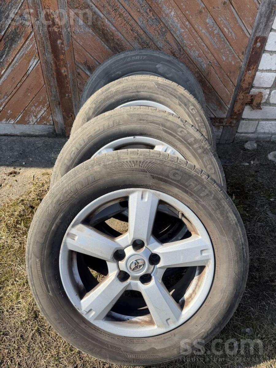 Toyota RAV4 2006 Liepāja, ar dzinēja tilpumu 2.00 L un nobraukumu 266 tūkst. km par 4350 €, foto 16 vietnē AUTOMOTO.COM.LV