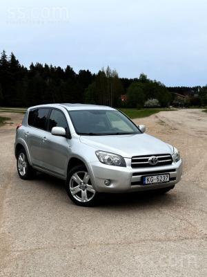 Toyota RAV4 2006 Tukums, ar dzinēja tilpumu 2.20 L un nobraukumu 366 tūkst. km par 3000 €, foto  vietnē AUTOMOTO.COM.LV