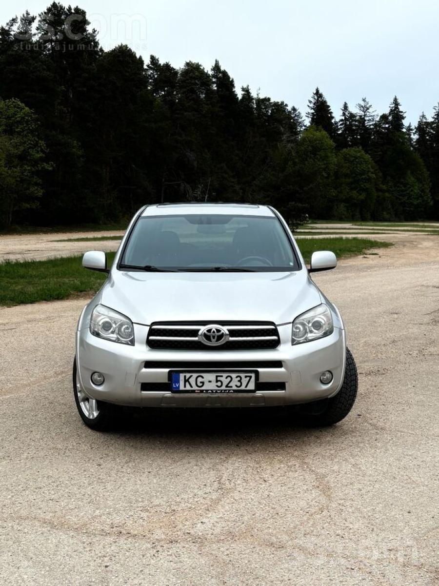 Toyota RAV4 2006 Tukums, ar dzinēja tilpumu 2.20 L un nobraukumu 366 tūkst. km par 3000 €, foto 4 vietnē AUTOMOTO.COM.LV