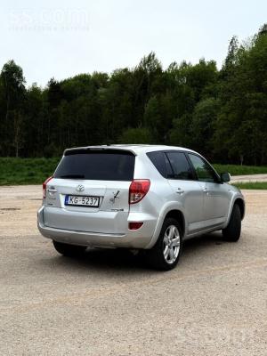 Toyota RAV4 2006 Tukums, ar dzinēja tilpumu 2.20 L un nobraukumu 366 tūkst. km par 3000 €, foto 5 vietnē AUTOMOTO.COM.LV