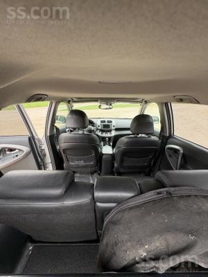Toyota RAV4 2006 Tukums, ar dzinēja tilpumu 2.20 L un nobraukumu 366 tūkst. km par 3000 €, foto 11 vietnē AUTOMOTO.COM.LV