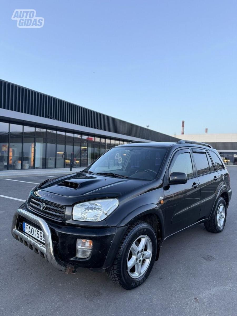 Toyota RAV4 2006 in Kaunas, with an engine capacity of 2.00 L and mileage of 320 thousand km for 2800 €, photo 1 on AUTOMOTO.COM.LV