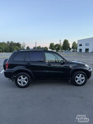 Toyota RAV4 2006 in Kaunas, with an engine capacity of 2.00 L and mileage of 320 thousand km for 2800 €, photo 5 on AUTOMOTO.COM.LV